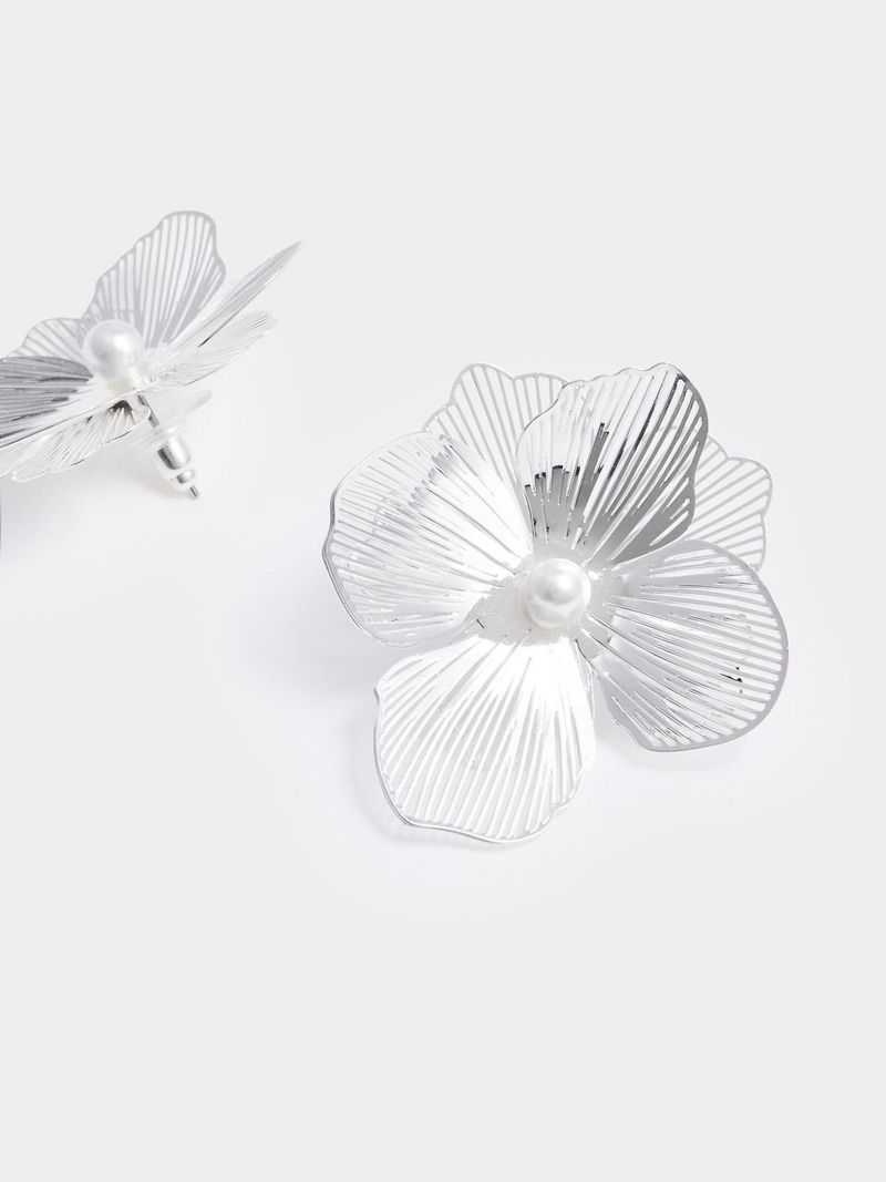 Delicate Flower Drop Earrings | Bash