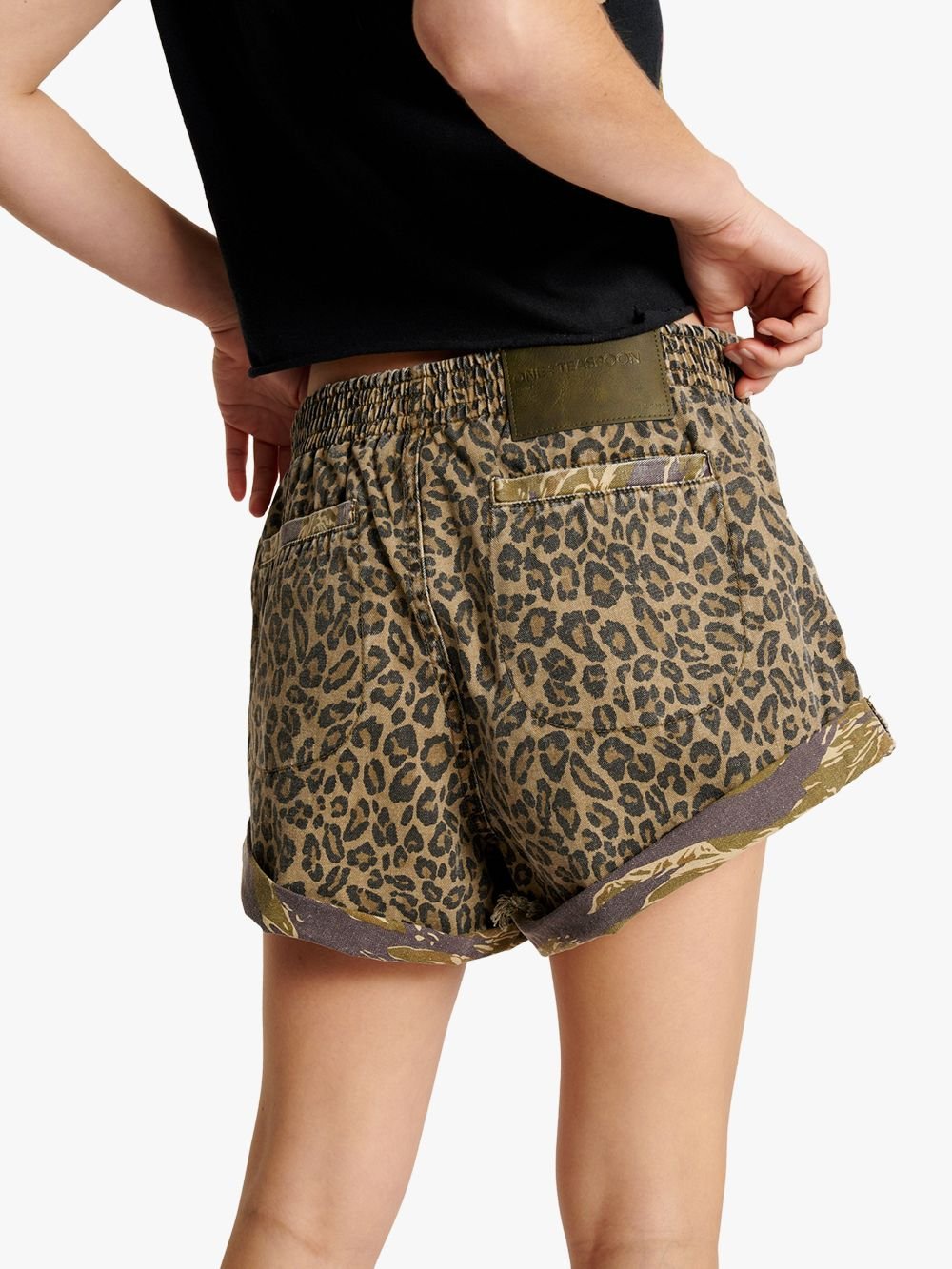 Women's One Teaspoon Green Camo Relaxed Shorts | Bash