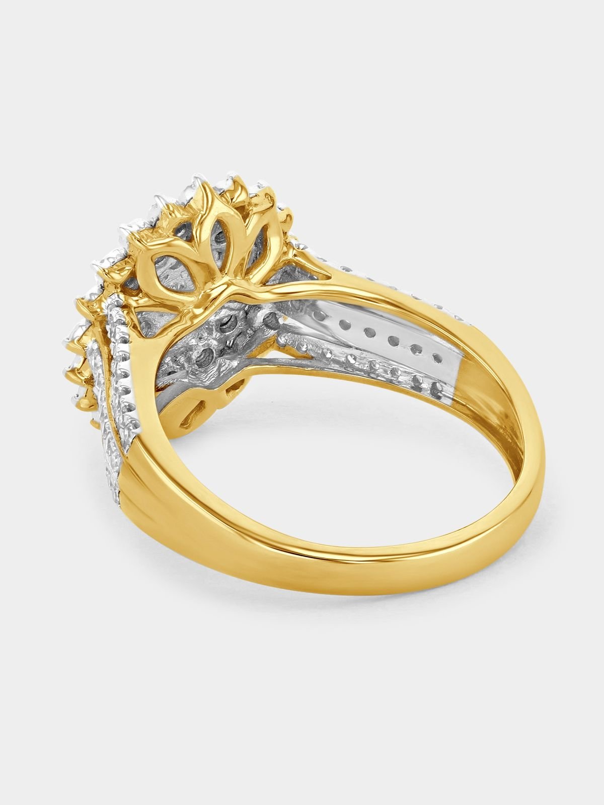 Yellow Gold 0.8ct Lab Grown Diamond Oval Cluster Ring | Bash