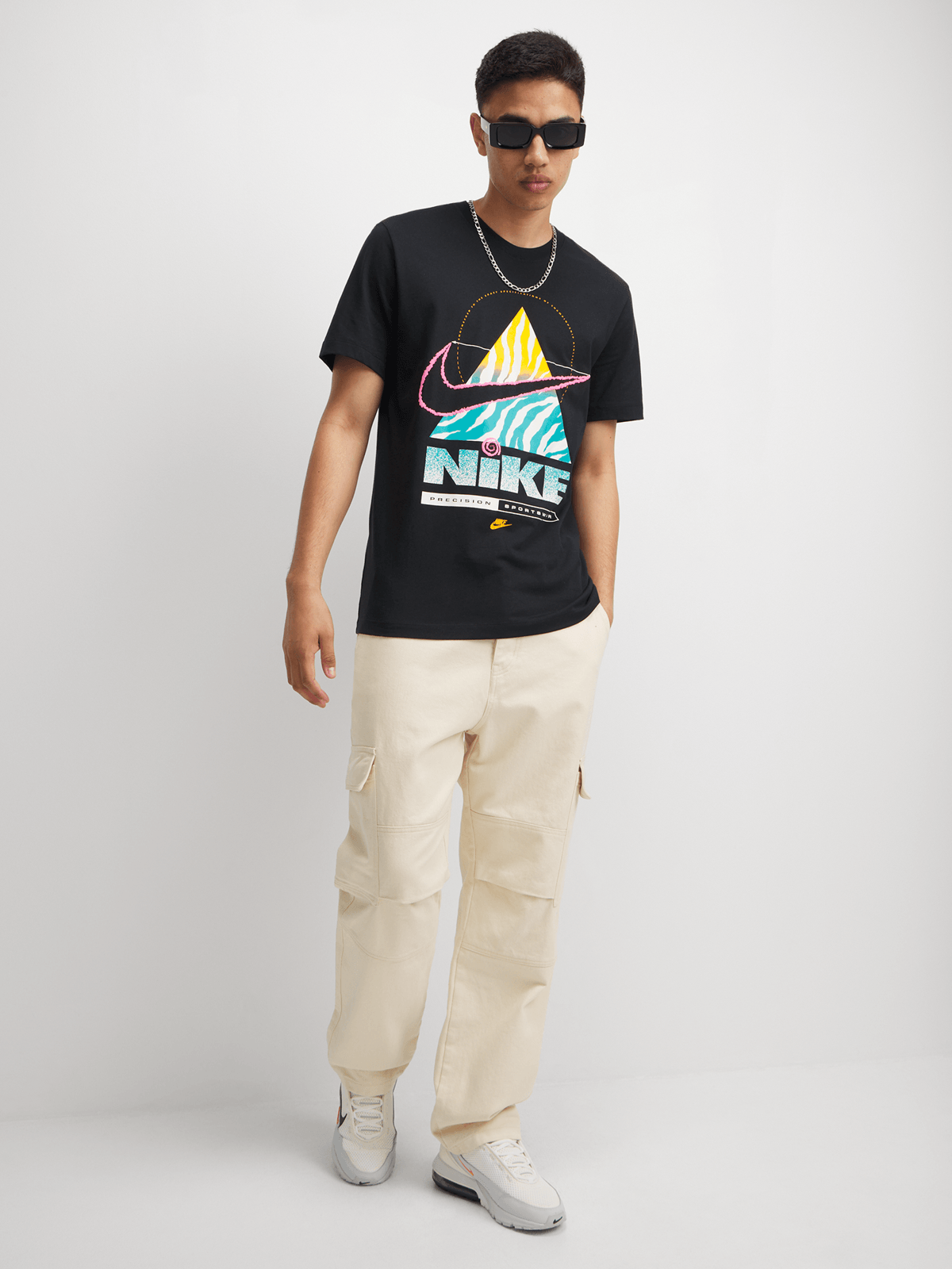 Nike Men's Nsw Black T-shirt | Bash