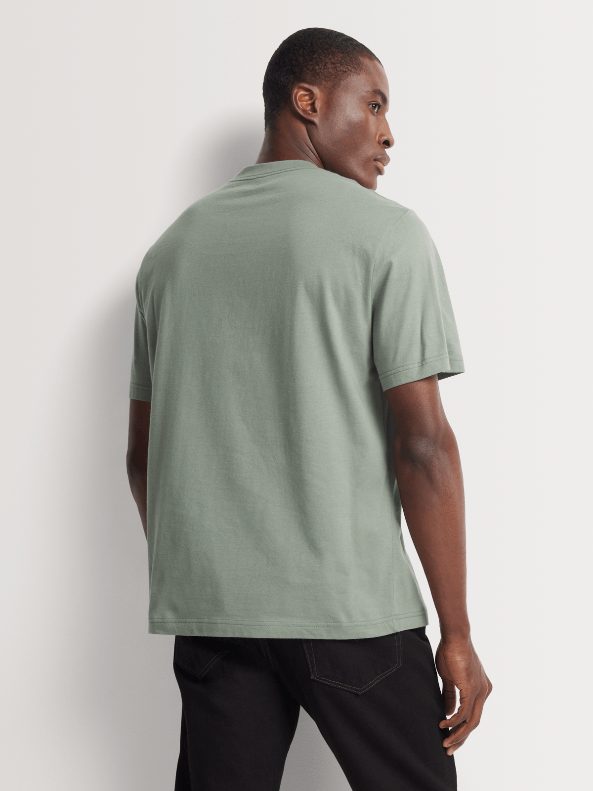 Relay Jeans Men's Relaxed Fit Floral Outline Fatigue Graphic T-Shirt | Bash