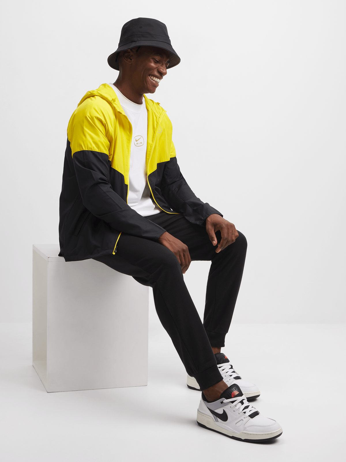 Nike Mens Air Black/Yellow Run Jacket | Bash