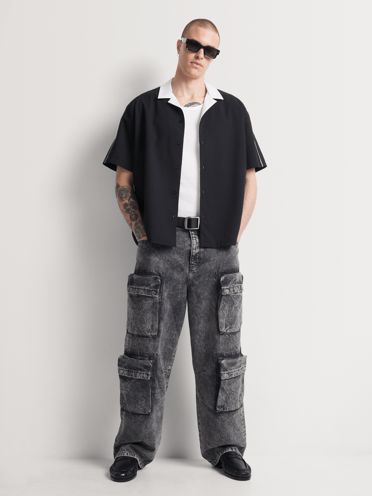 Markham Men's Plain Seersucker Bowling Black Shirt | Bash