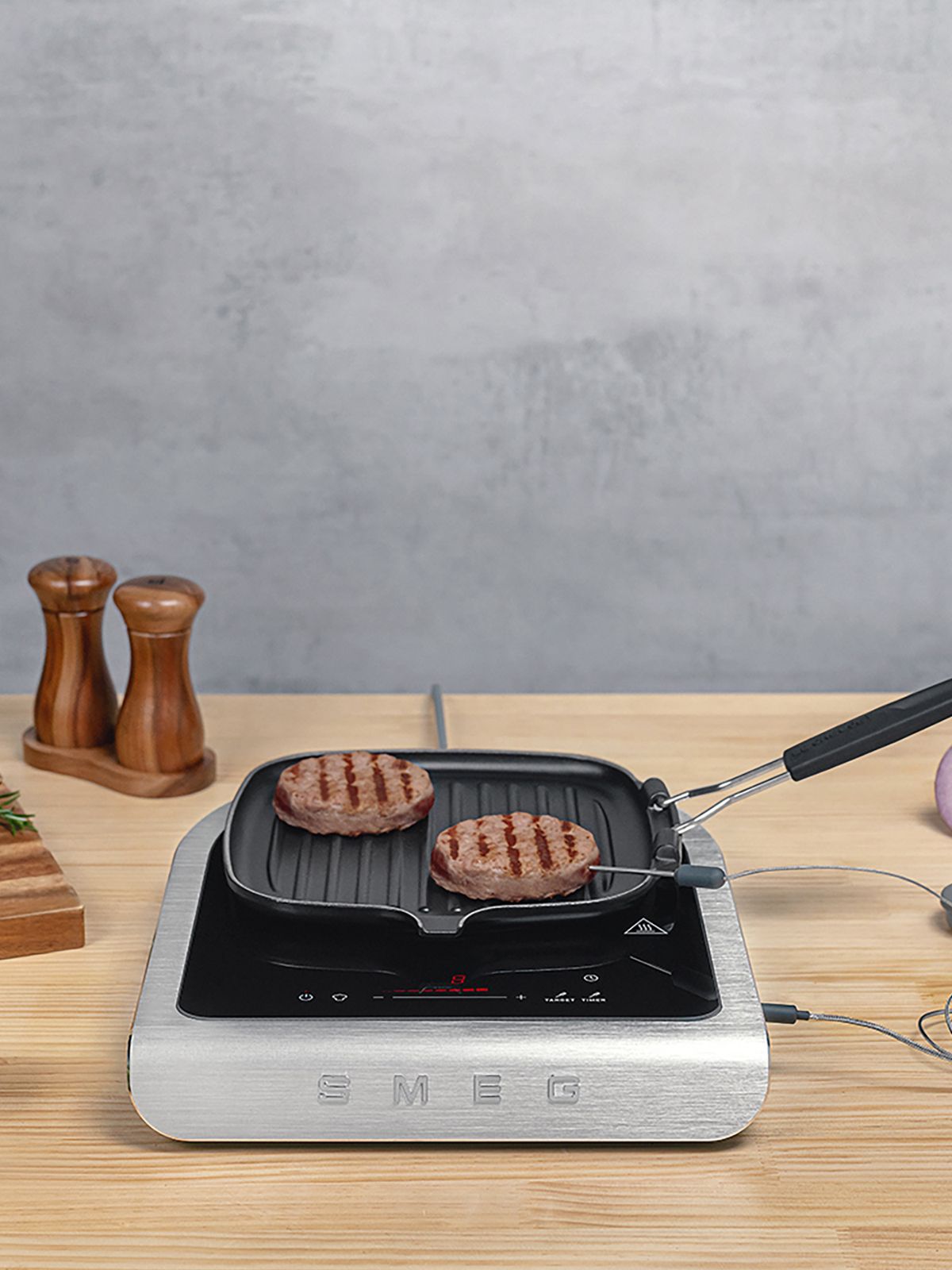 Smeg Portable Induction Plate Matt White | Bash