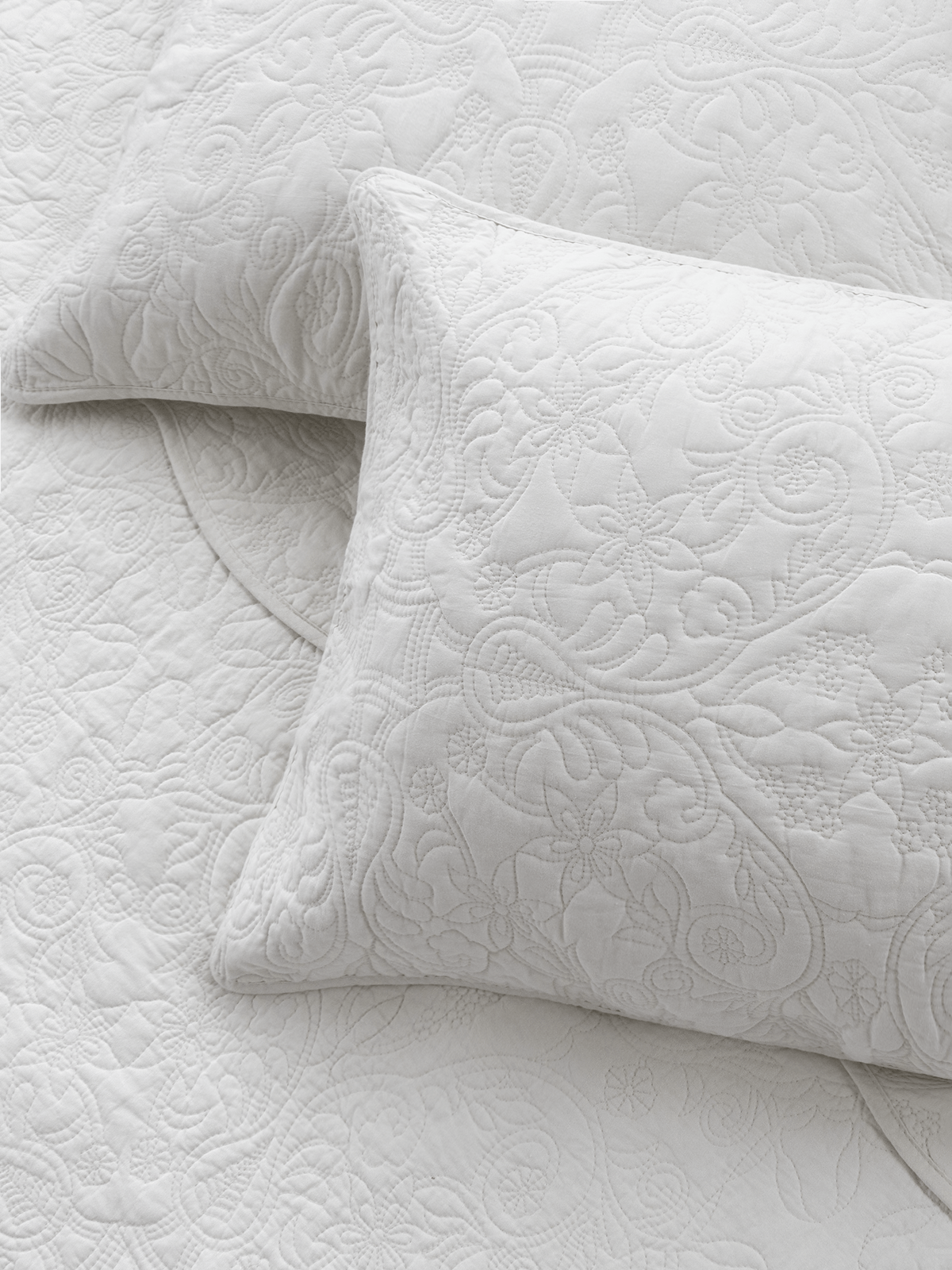 Volpes Sybil Champagne Quilt Set | Bash