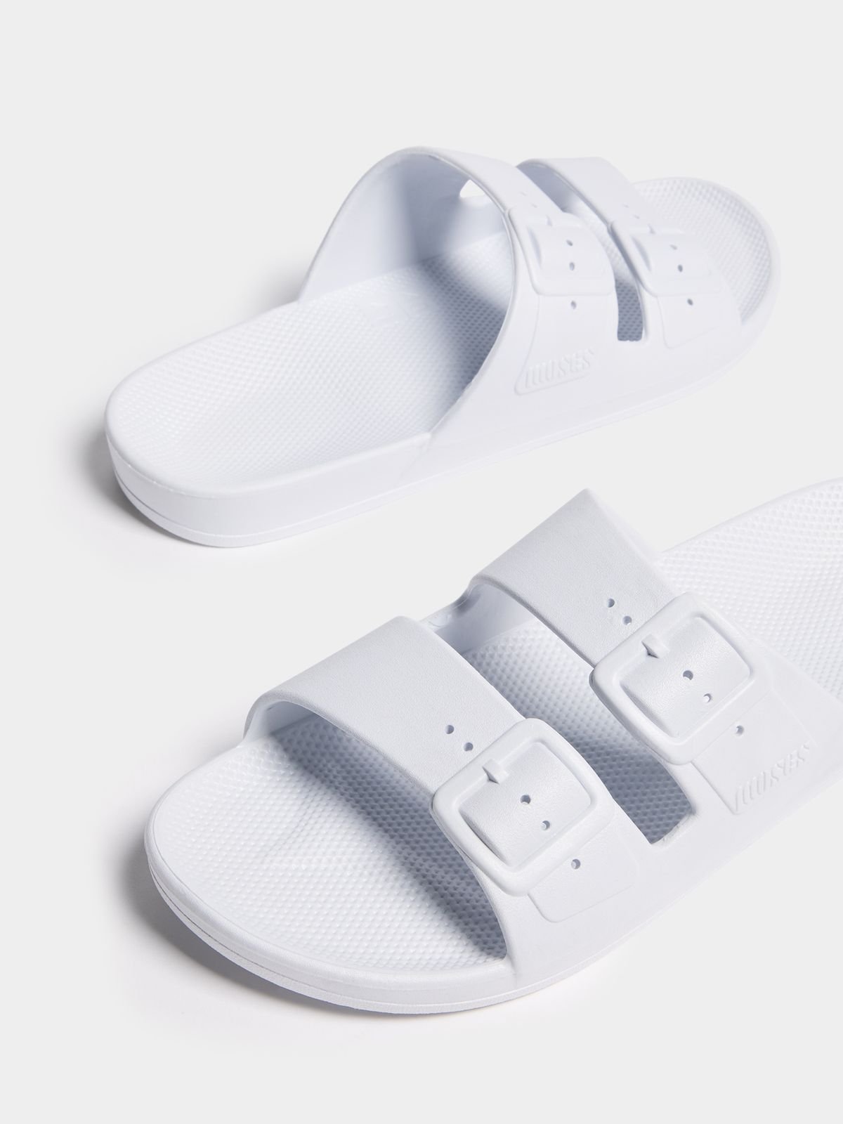 Womens Freedom Moses White Slides | Bash