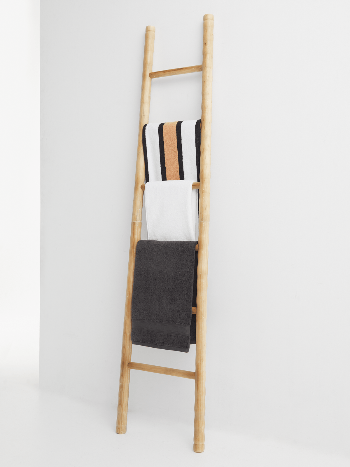 Jet Home Wood Ladder | Bash