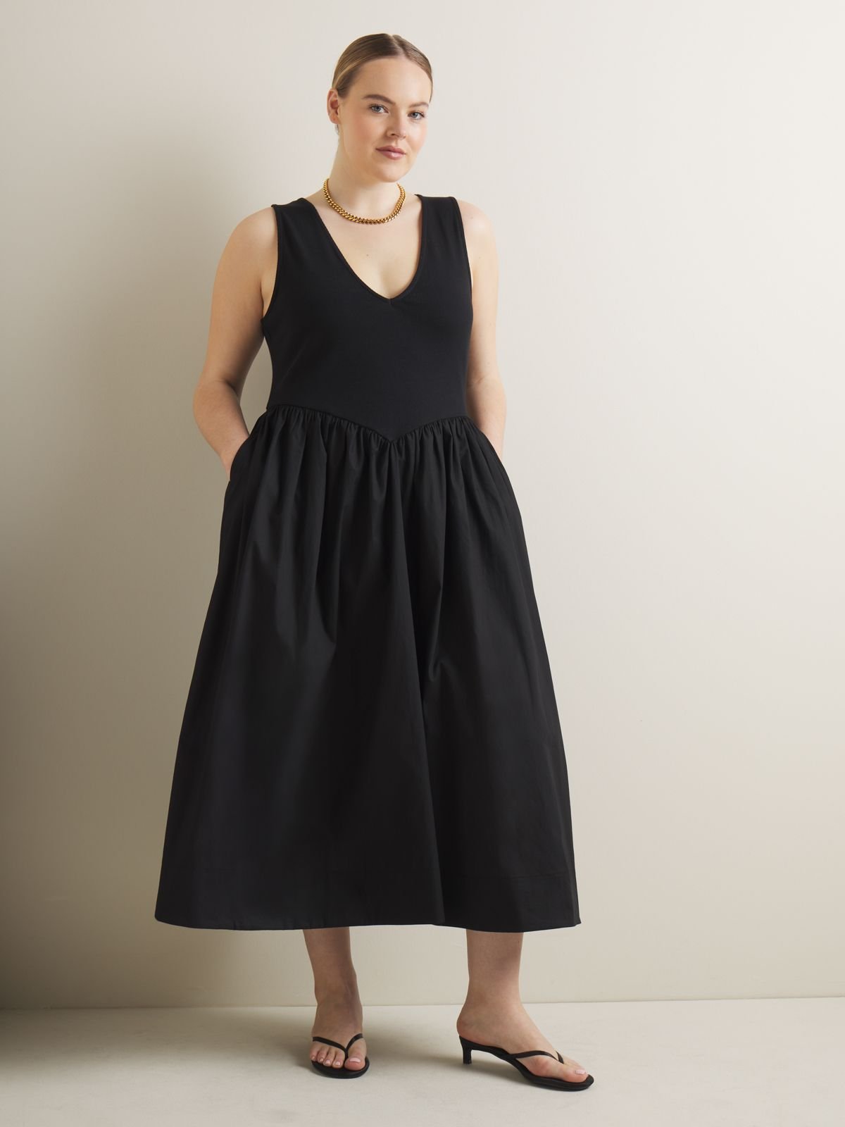 Women's Iconography V-neck Fabric Combo Dress Black | Bash