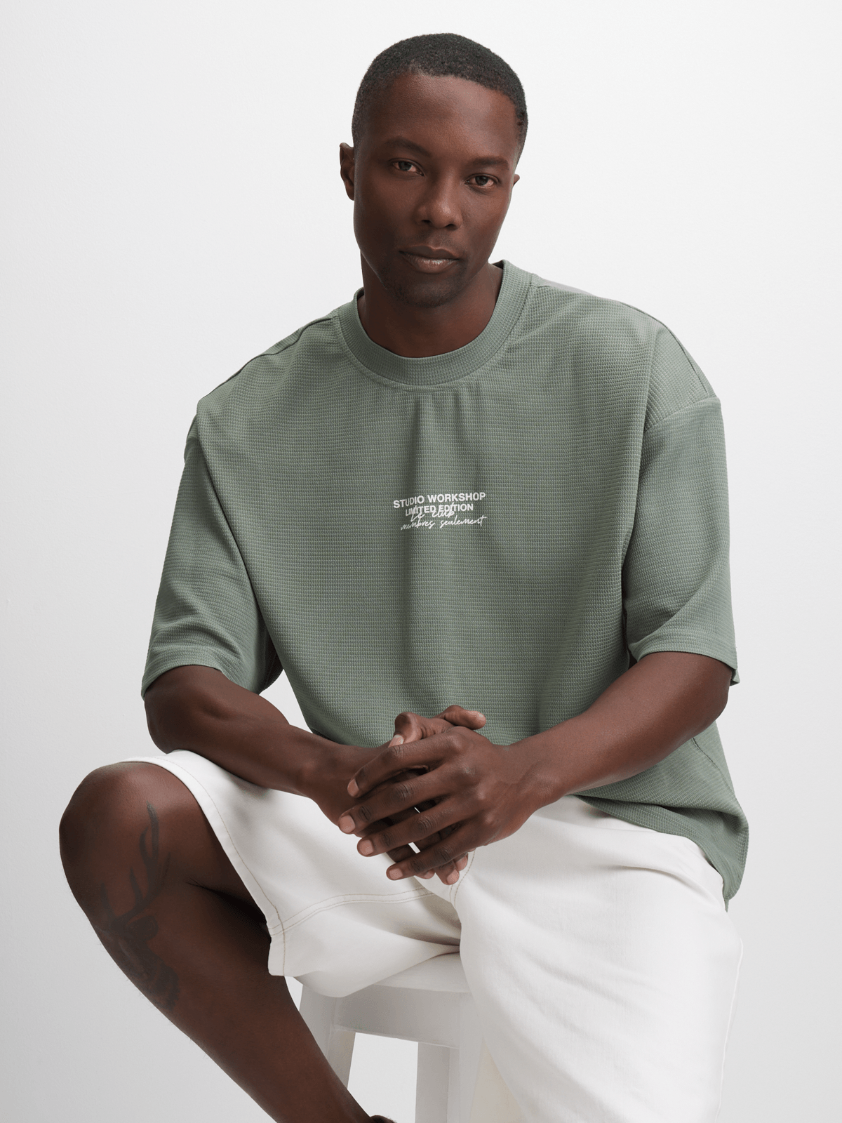 Jet Men's Sage Textured Graphic T-Shirt | Bash